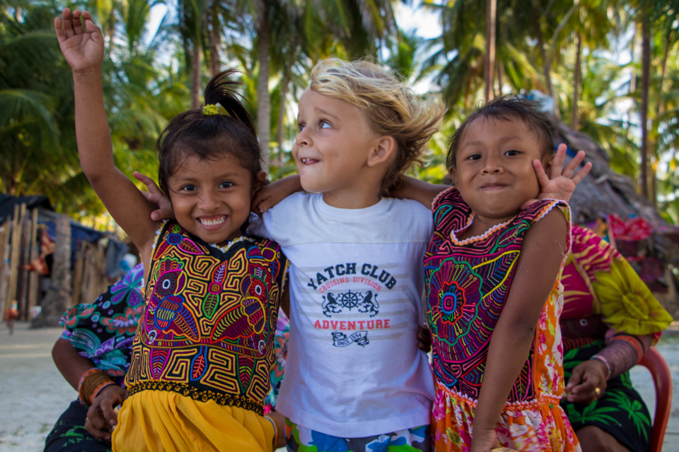 San Blas Islands - Catamarans and sailbots for charter, rent boat