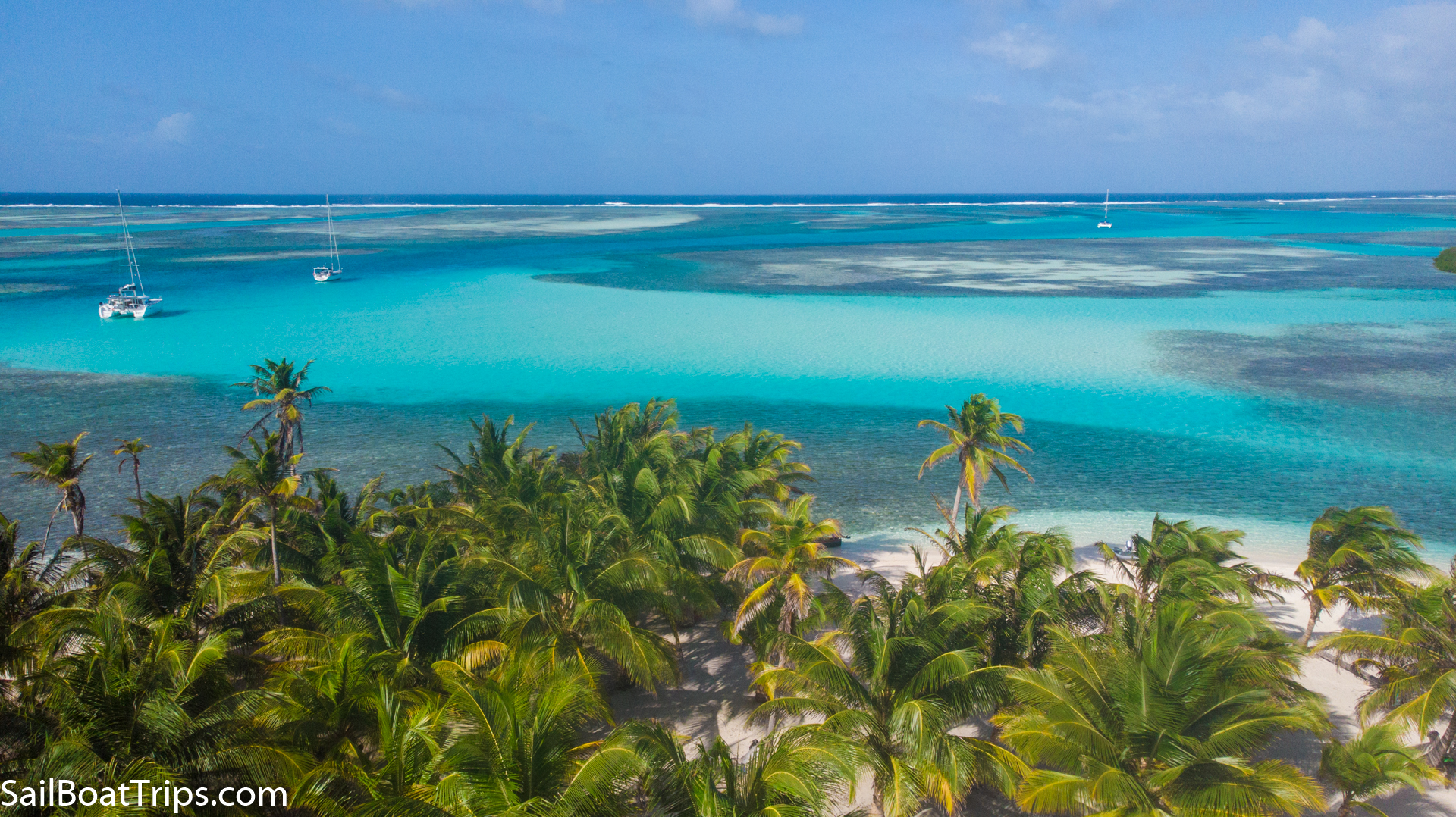 San Blas Islands - Catamarans and sailbots for charter, rent boat