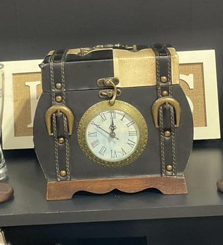 Identifying Vintage Clocks | America's Antique Mall