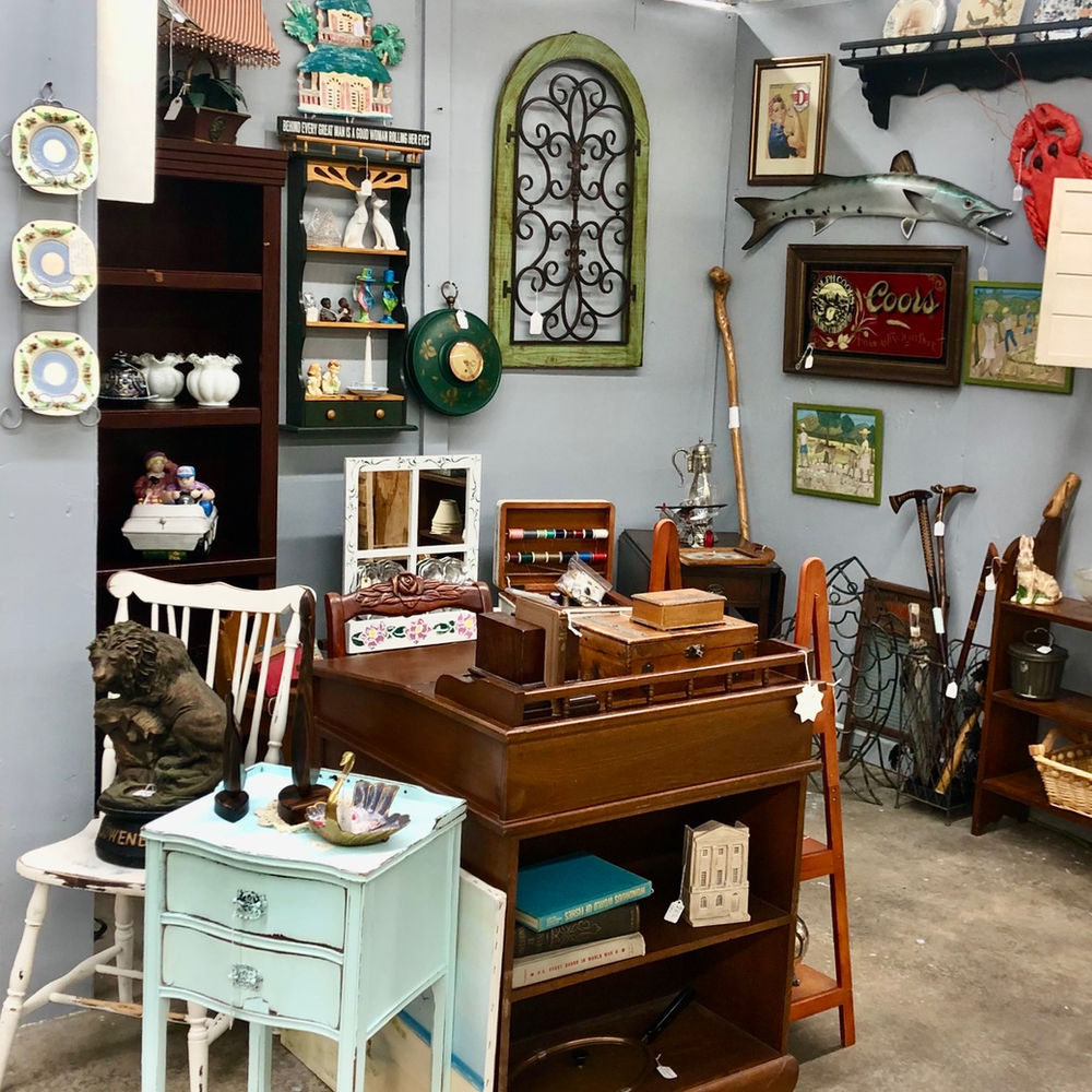 A Guide to Antique Booth Mastery: Everything You Need to Start Selling