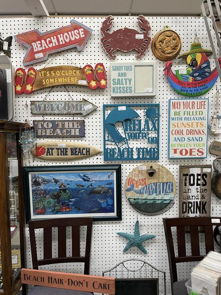 Vintage and Antique Signs as Décor | America's Antique Mall