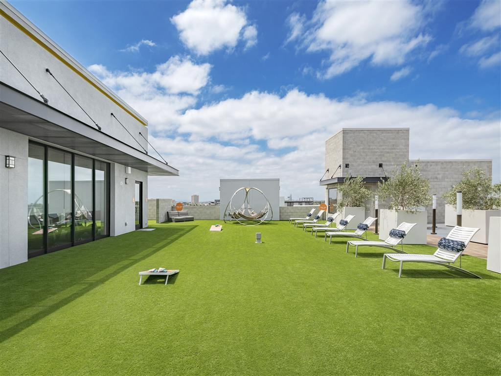 Rooftop Pop Up Shop At Parallel Anaheim, California | Styled Pop Up