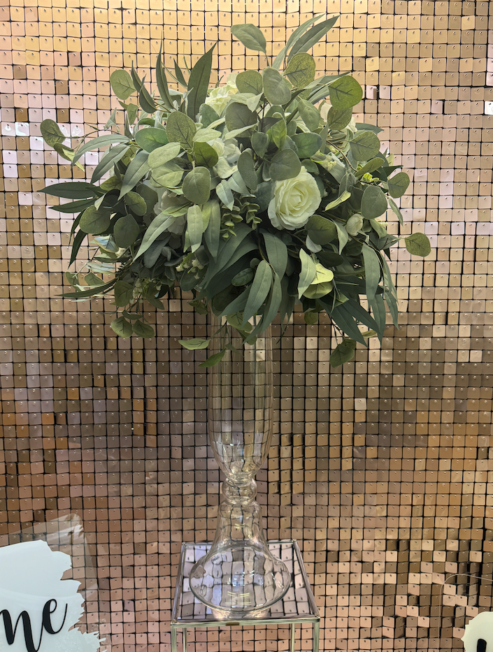 Glass Trumpet Pedestal Flower Centrepiece Stand