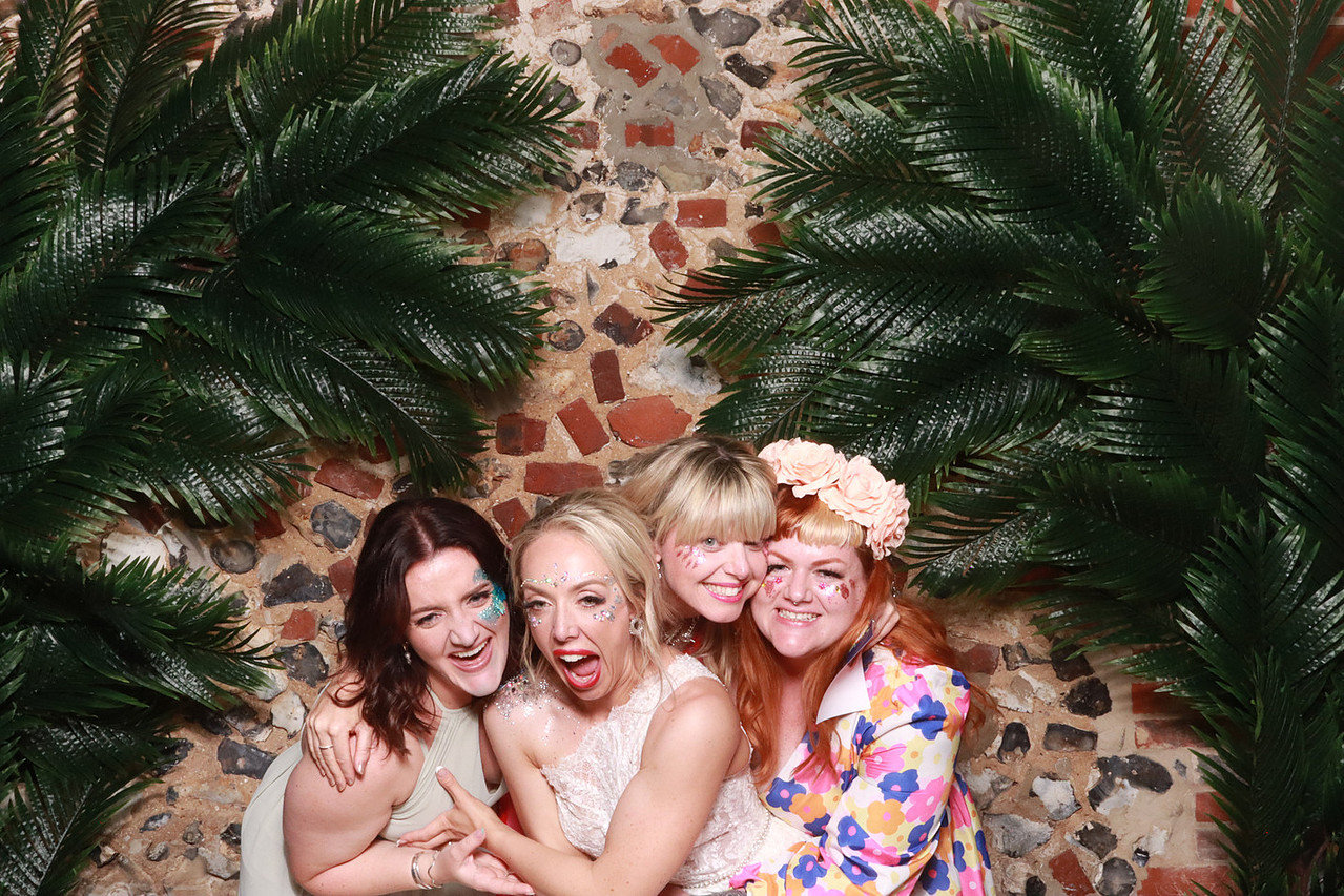 Tropical Moongate | | Epic Event Hire