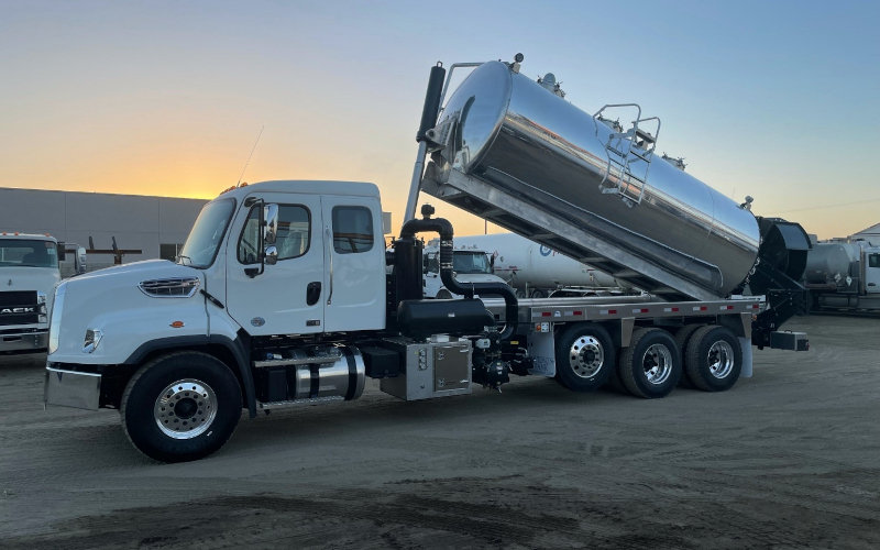 Hoist Tank Truck | Davidson Enterprises