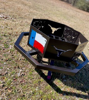 Octagon pit with footrest | Taylor Made Custom F