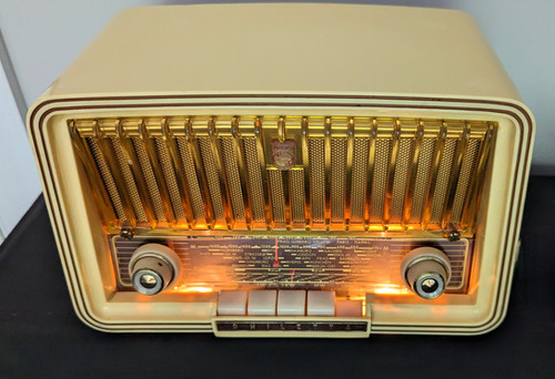 1958 Philips Philetta B2D 13A Kitchen German Tube Radio | Old Radio Garage