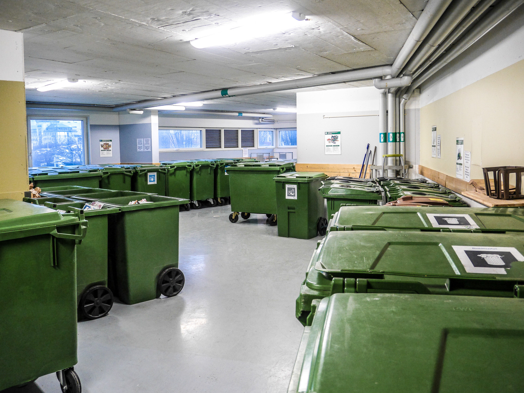 Garbage System Ottawa | Products | Evolution Building Services