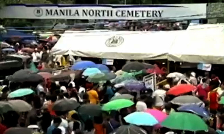 Kahit dagsa ng tao… Undas 2022, mapayapa – PNP