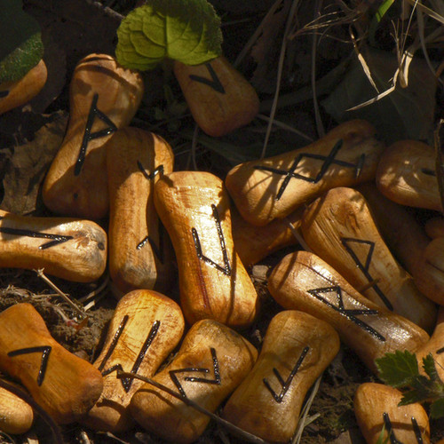 MN14 - Divination par les Runes | Academie Astrologie