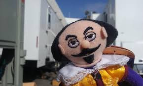 William Shakespeare Finger Puppet and Magnet | Shoals Educational E