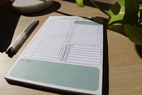 Plan Out The Day - Daily Desk Pad | The Productive OT
