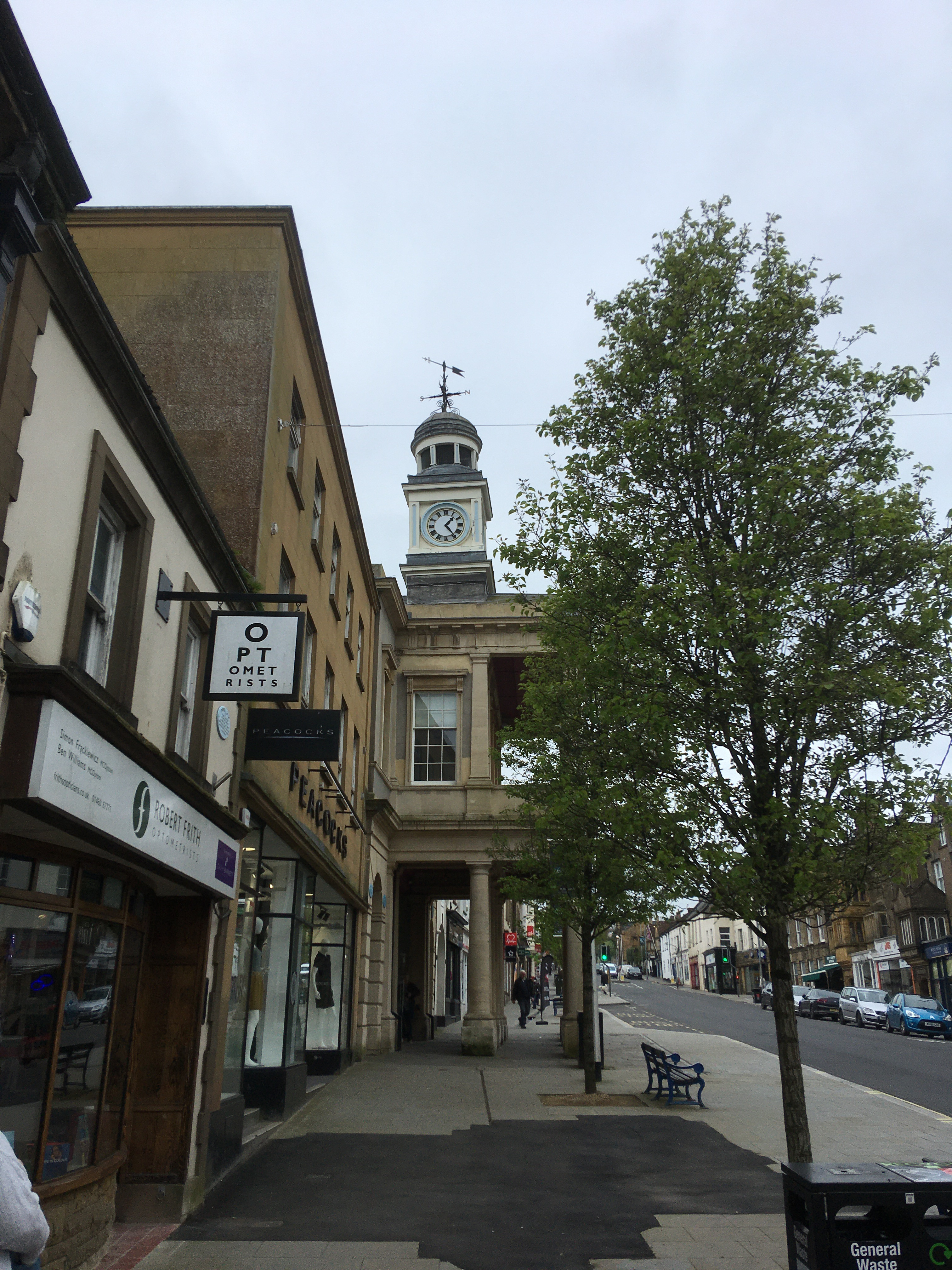 Lace Riot Walk - Bench No. 1