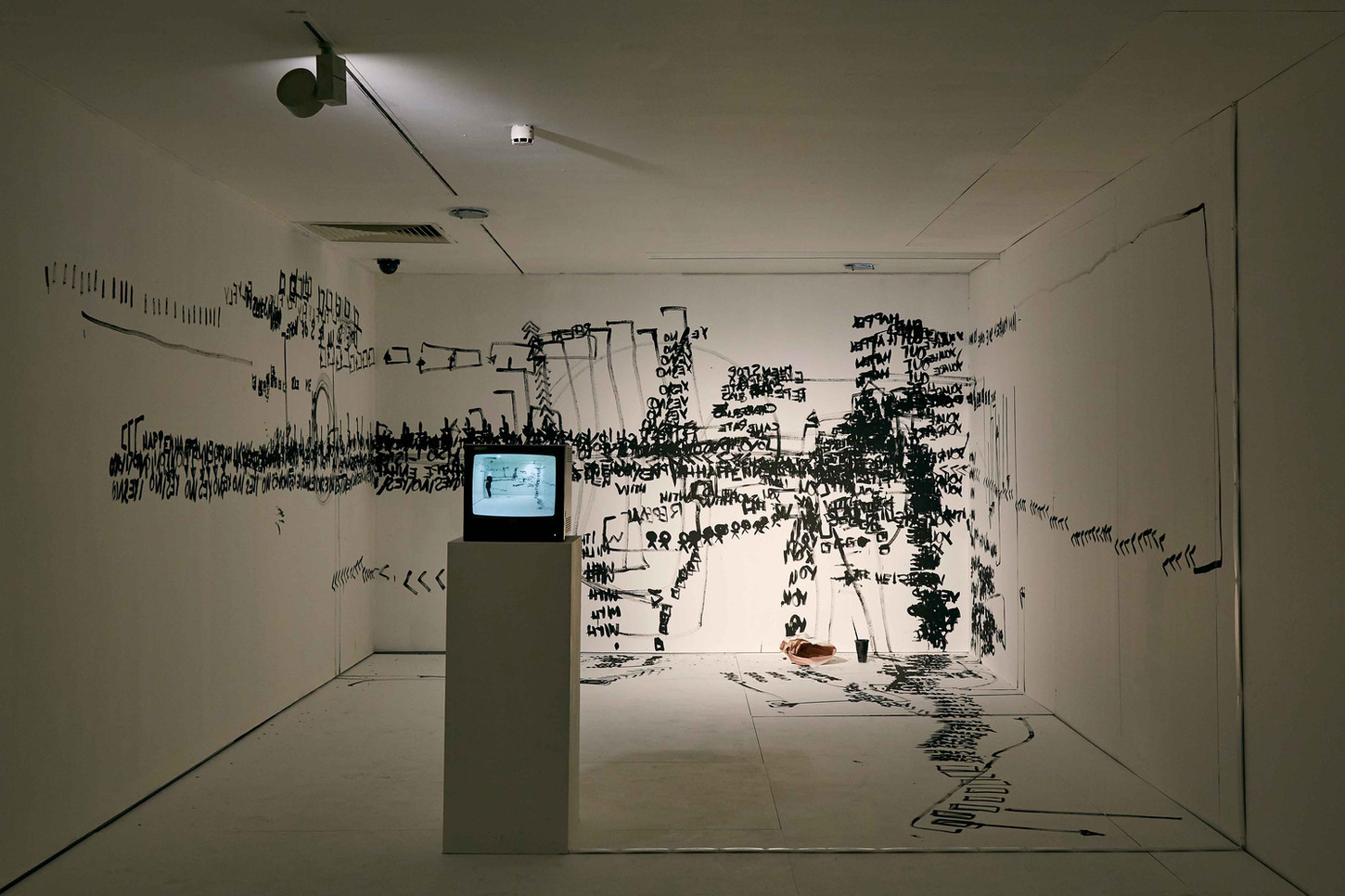 NOTETOADISTANTGOD | Helena Hamilton