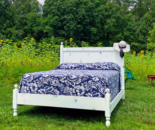 Country Farmhouse Bed | March Legend