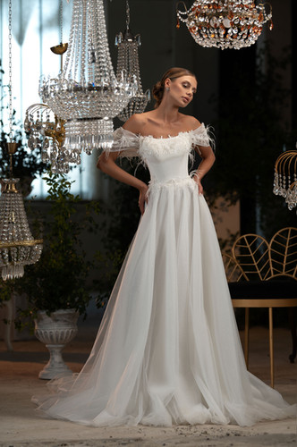 Elloise - Hadassa - Online only | Dylin's Bridal