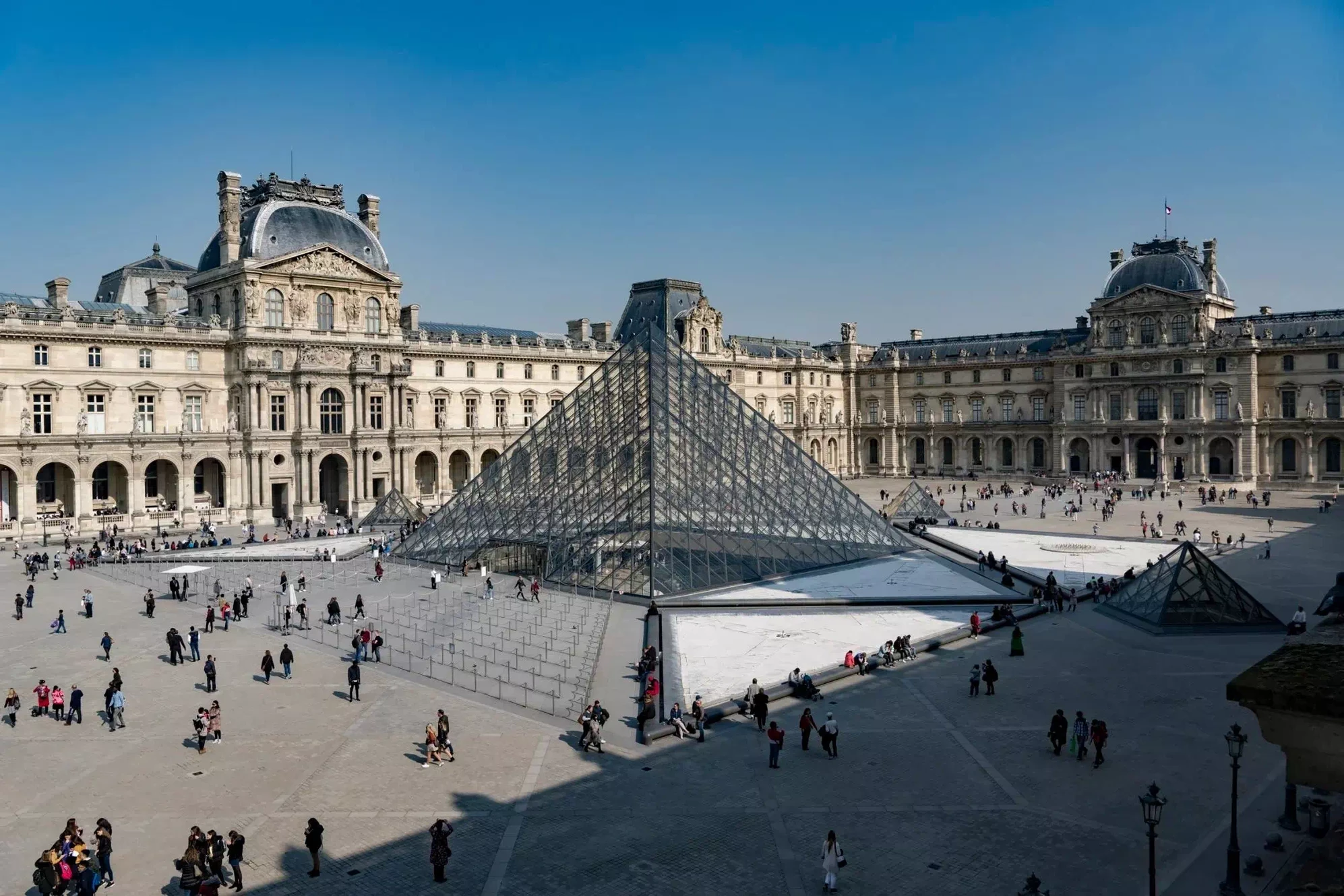 Visit the Louvre Museum with the Paris Museum Pass