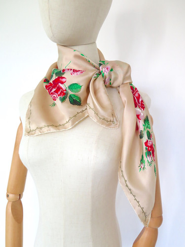 Vintage 1940s Rose Print Silk Scarf | littlevikingvintage