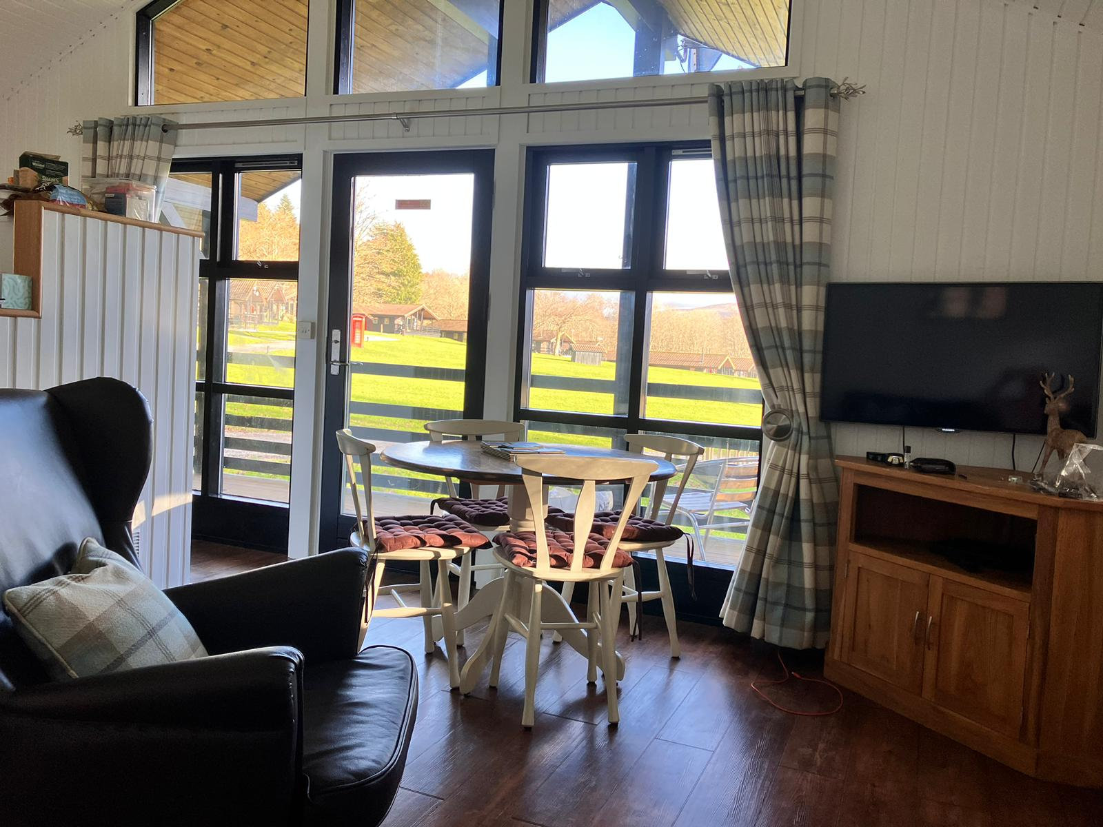 Stringy Rocks | 2 Bedroom Lodge | Loch Tay Holiday Lodges