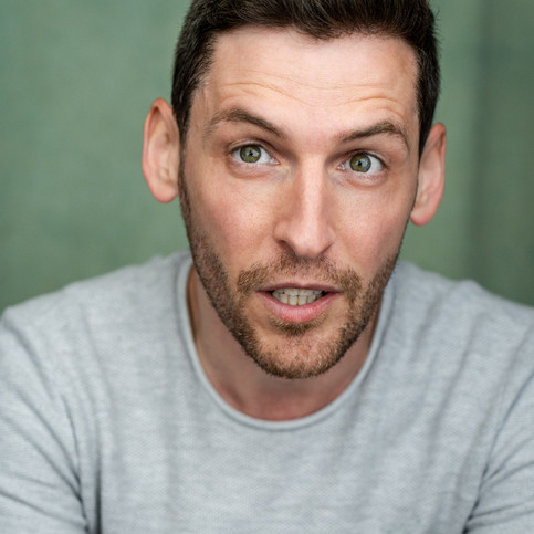 Acting CV & Headshots | Richard Garner