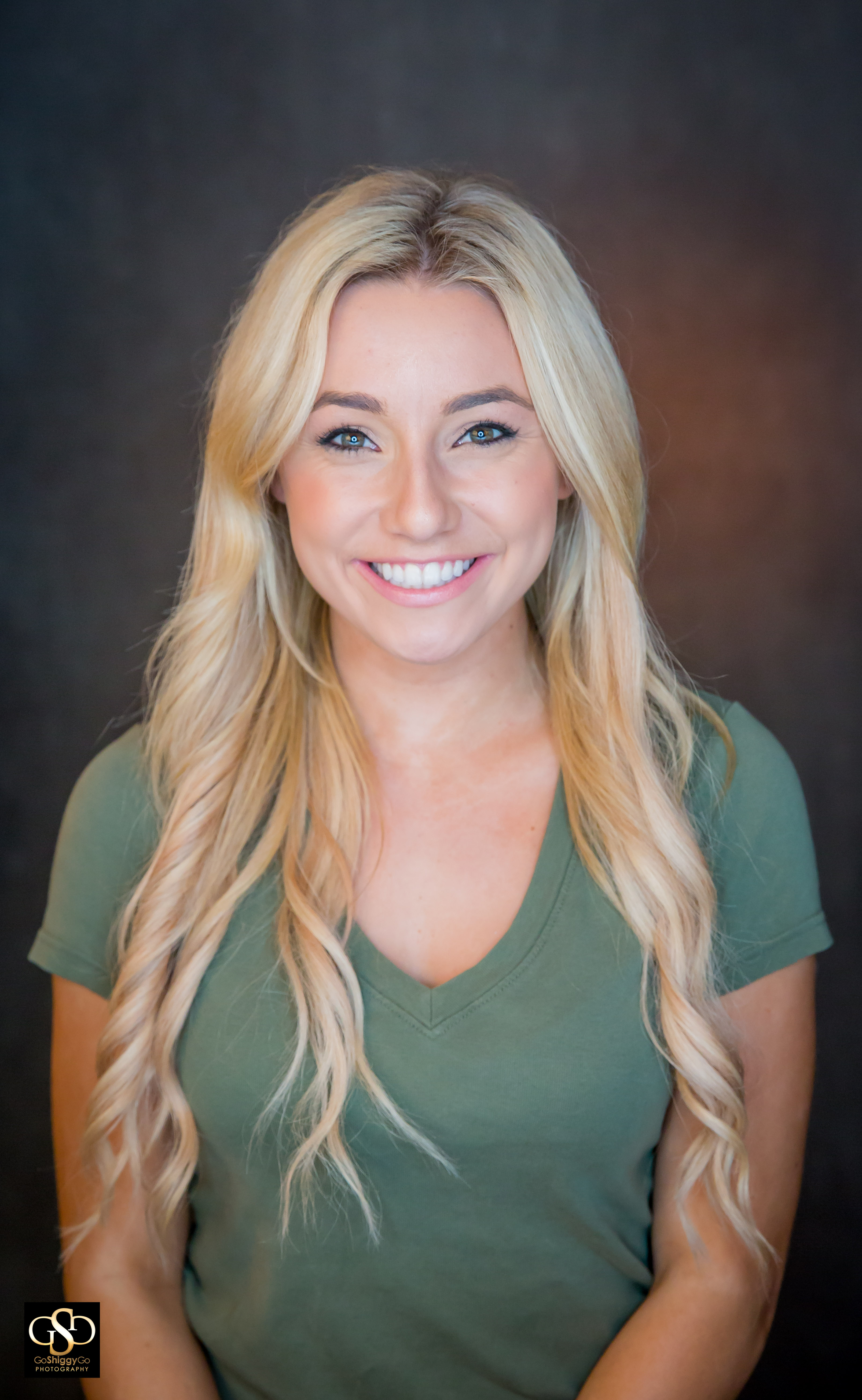 Best and Amazing Headshots. Fast. Why FIRST Impressions count?