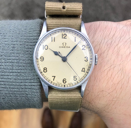 1943 OMEGA RAF MILITARY WATCH | Omega Enthusiast