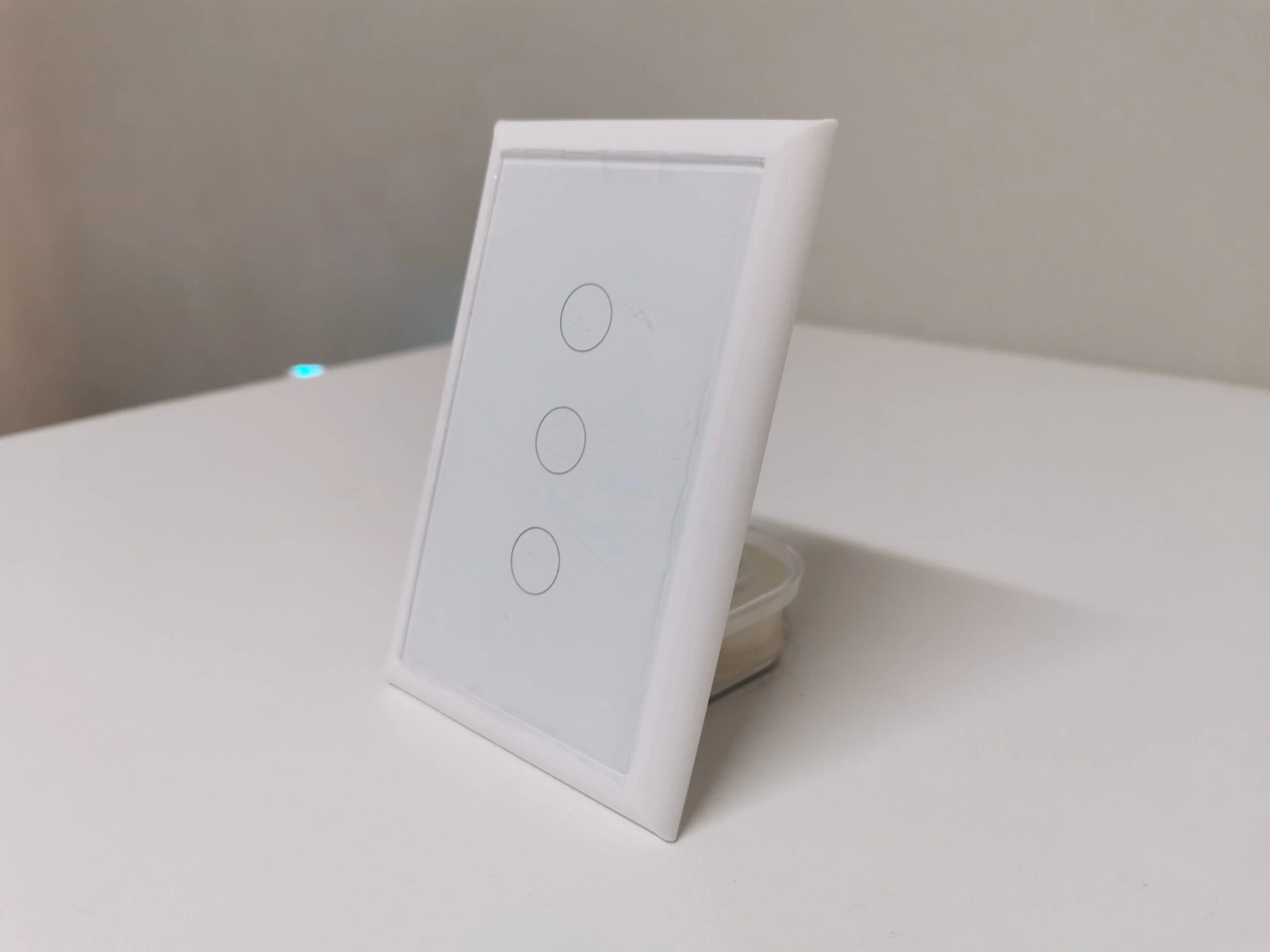 Border/Frame for Eachen Light Switches v2 (White) 3D Printed | ironside ...