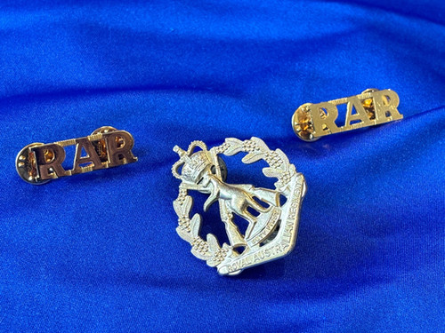 RAR Hat Badge and Shoulder Tabs (19) | sabremilitaria