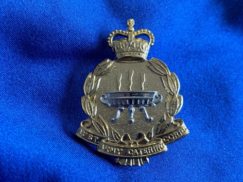 Australian Army Catering Corps Hat Badge (B36) | sabremilitaria