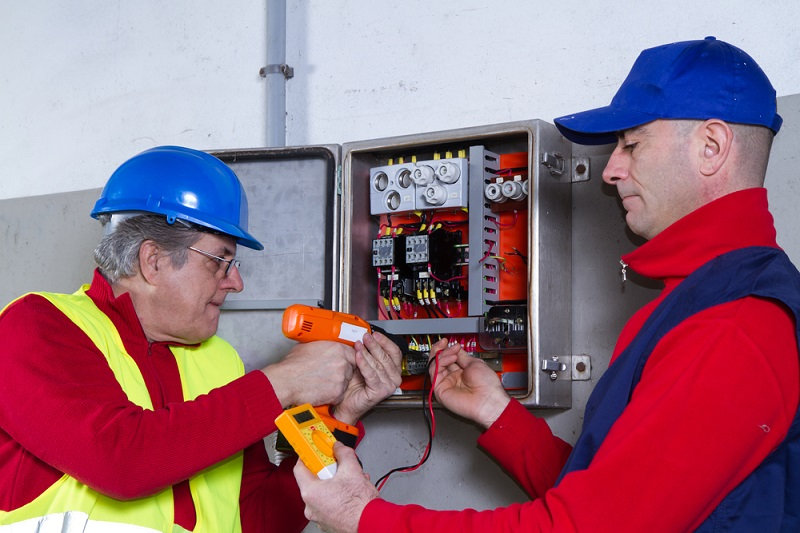 How to be Ready with an Emergency Electrician Service Contact