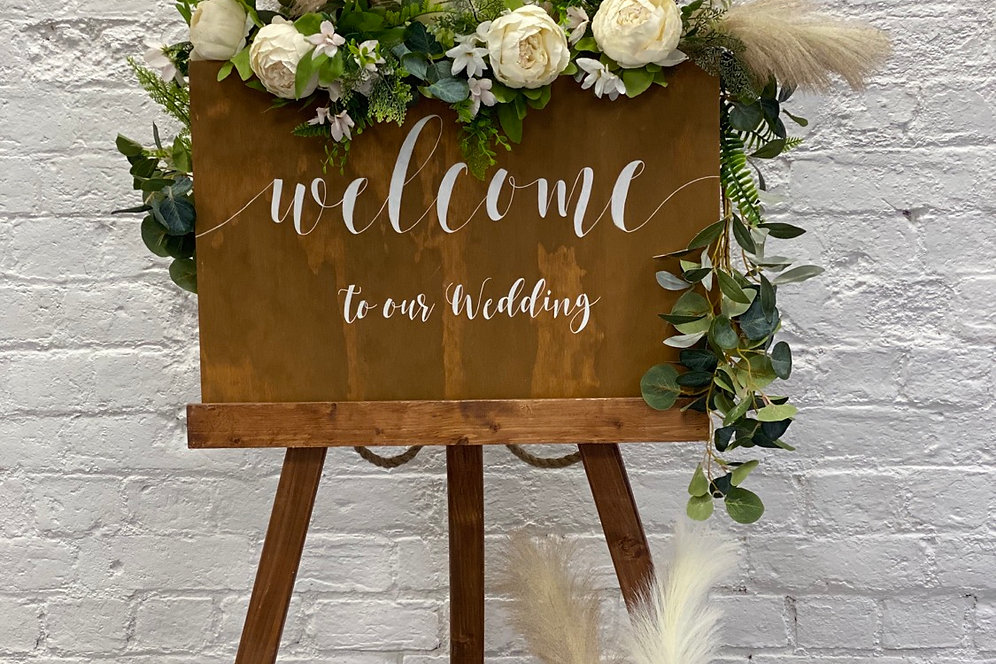 Pampas grass welcome sign | Perfectly Unique