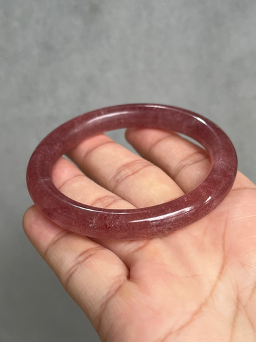 51.3MM Strawberry Quartz Bangle | HuskSG