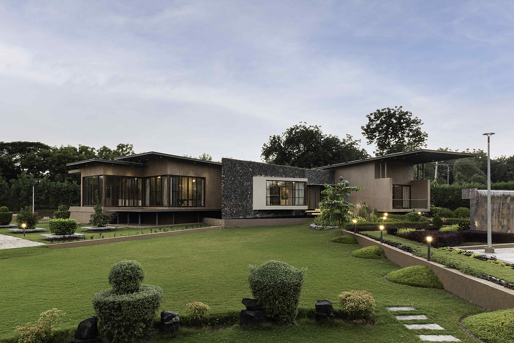 Kantam Farmhouse By Squelette Designs | Ahmedabad, Gujarat