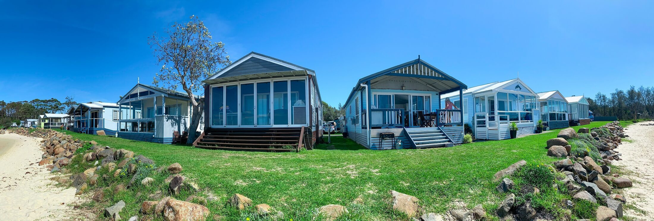 CABINS | Dolphin Point Tourist Park