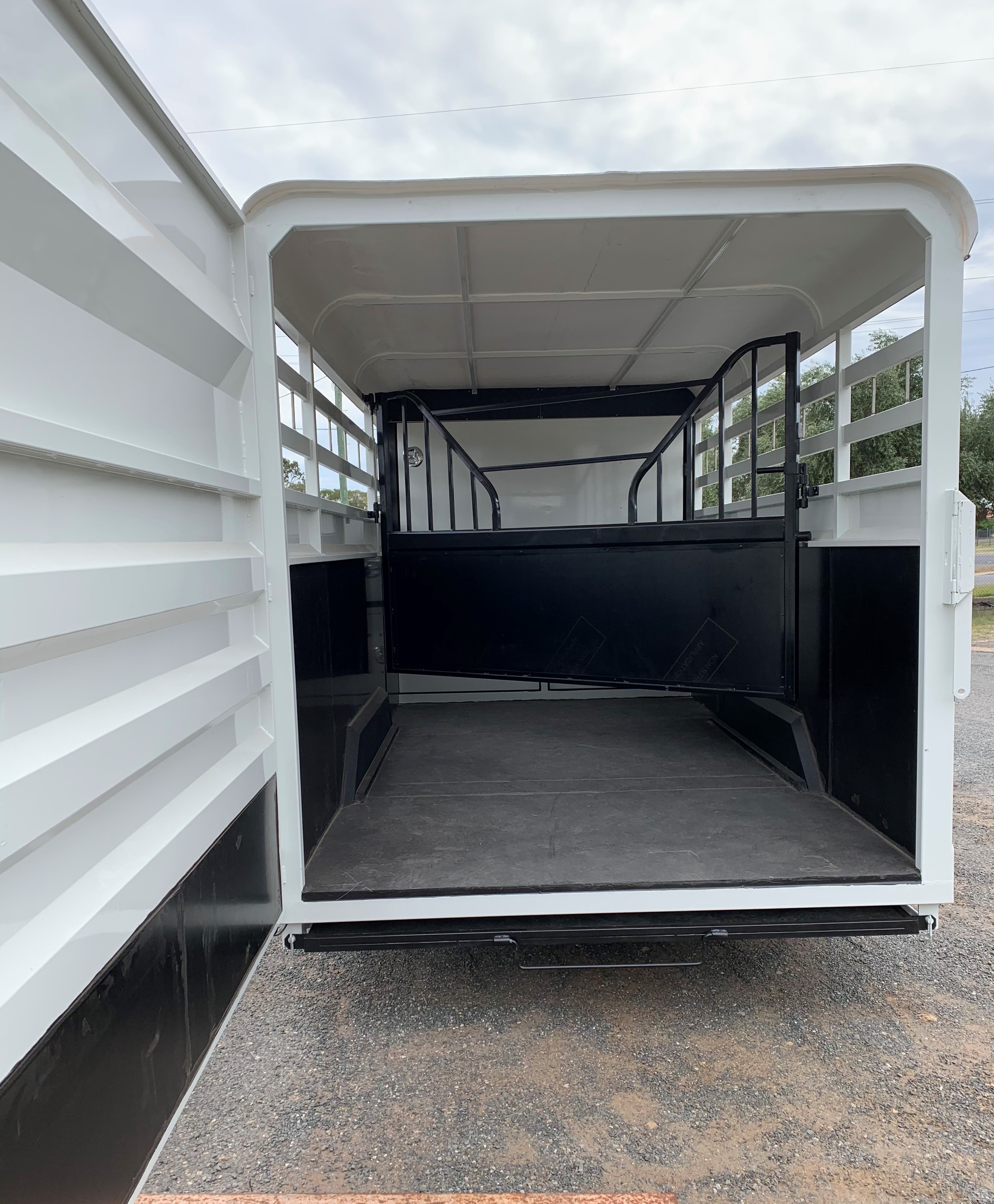 Navaho Trailers | Absolute Trailer Solutions Pty. Ltd.