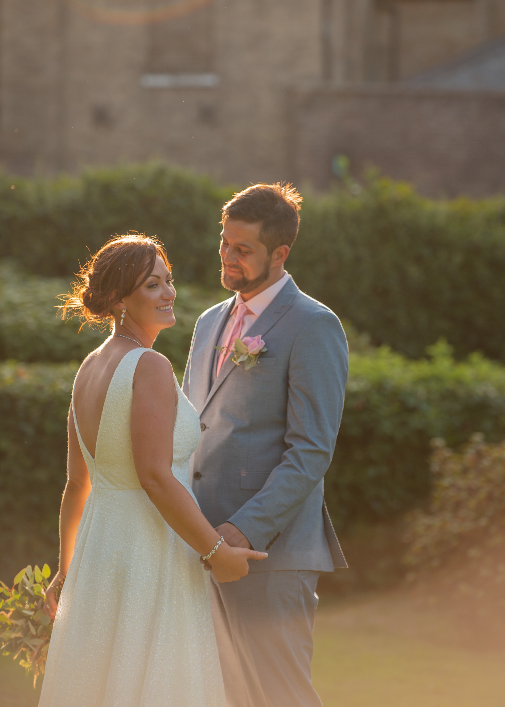 My favourite wedding poses for bride and groom