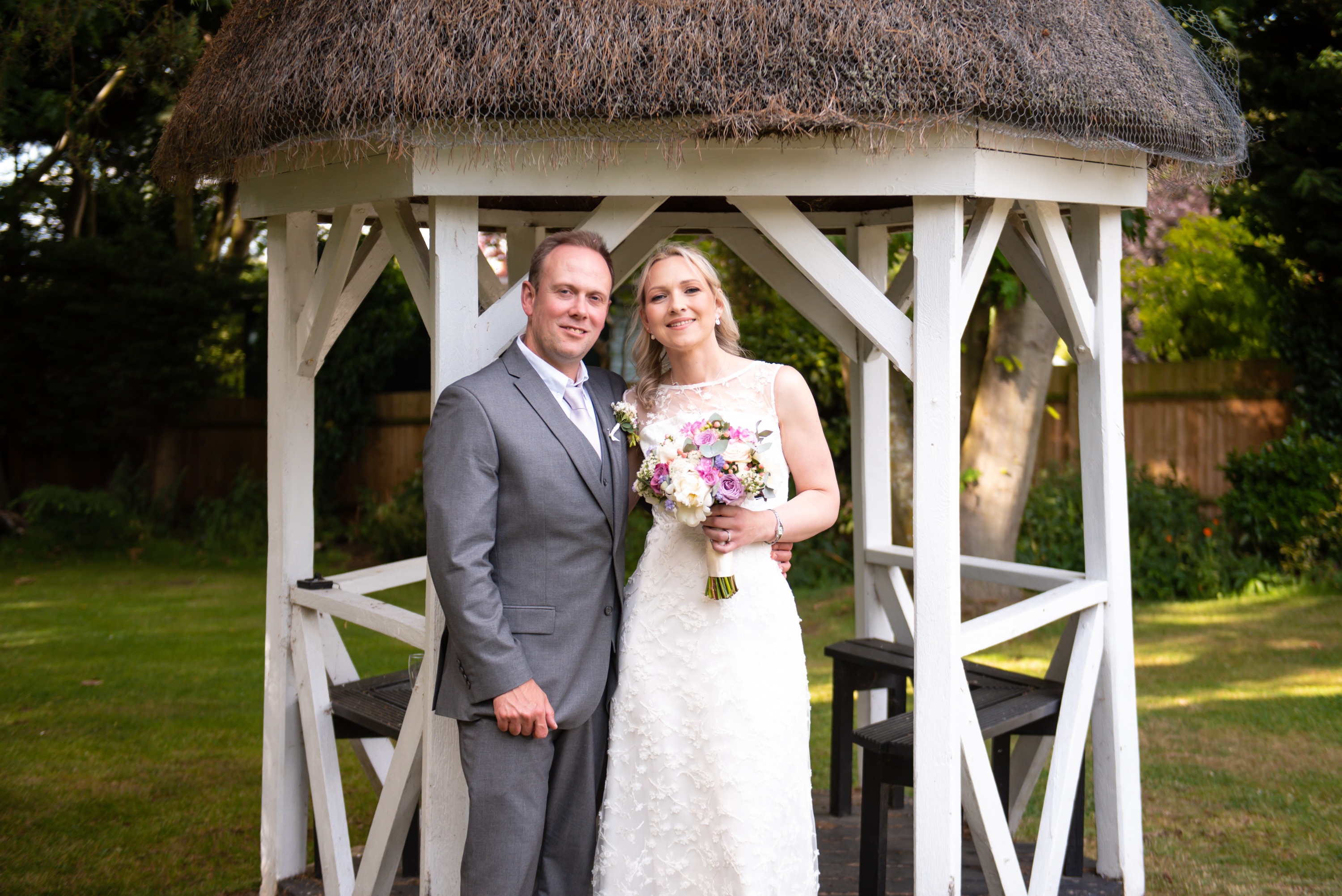 My favourite wedding poses for bride and groom