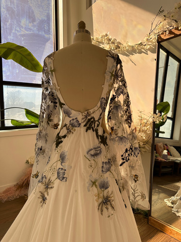 Nahla | Sample | Flora & Lane