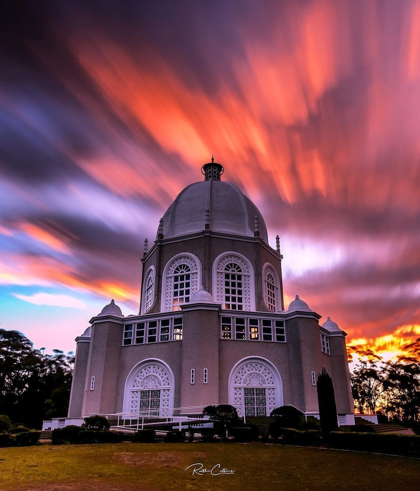 Beautiful Photographs of the Baha'i House of Worship in Sydney, Australia