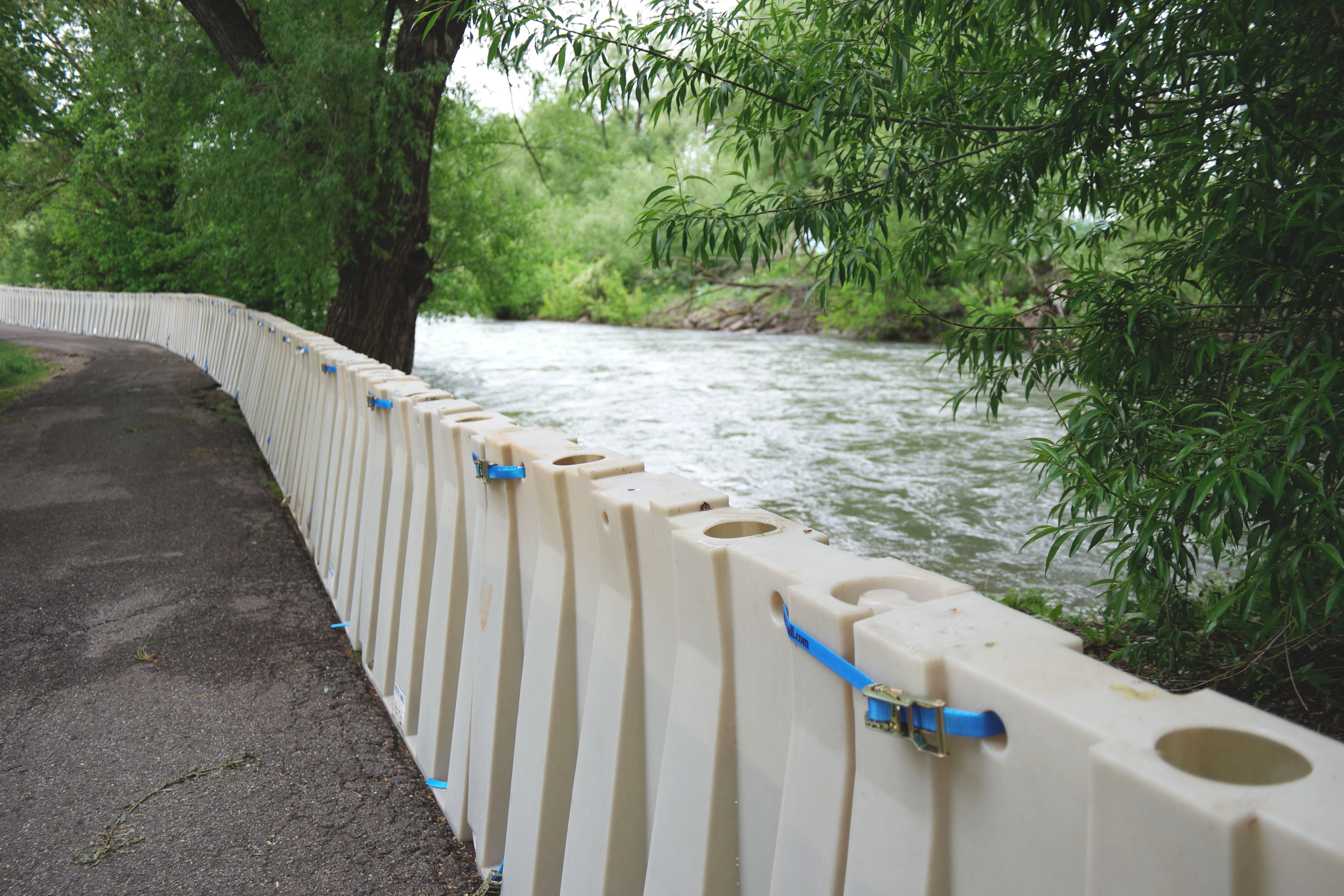 Floodproofing.com | Standard Perimeter Flood Barriers