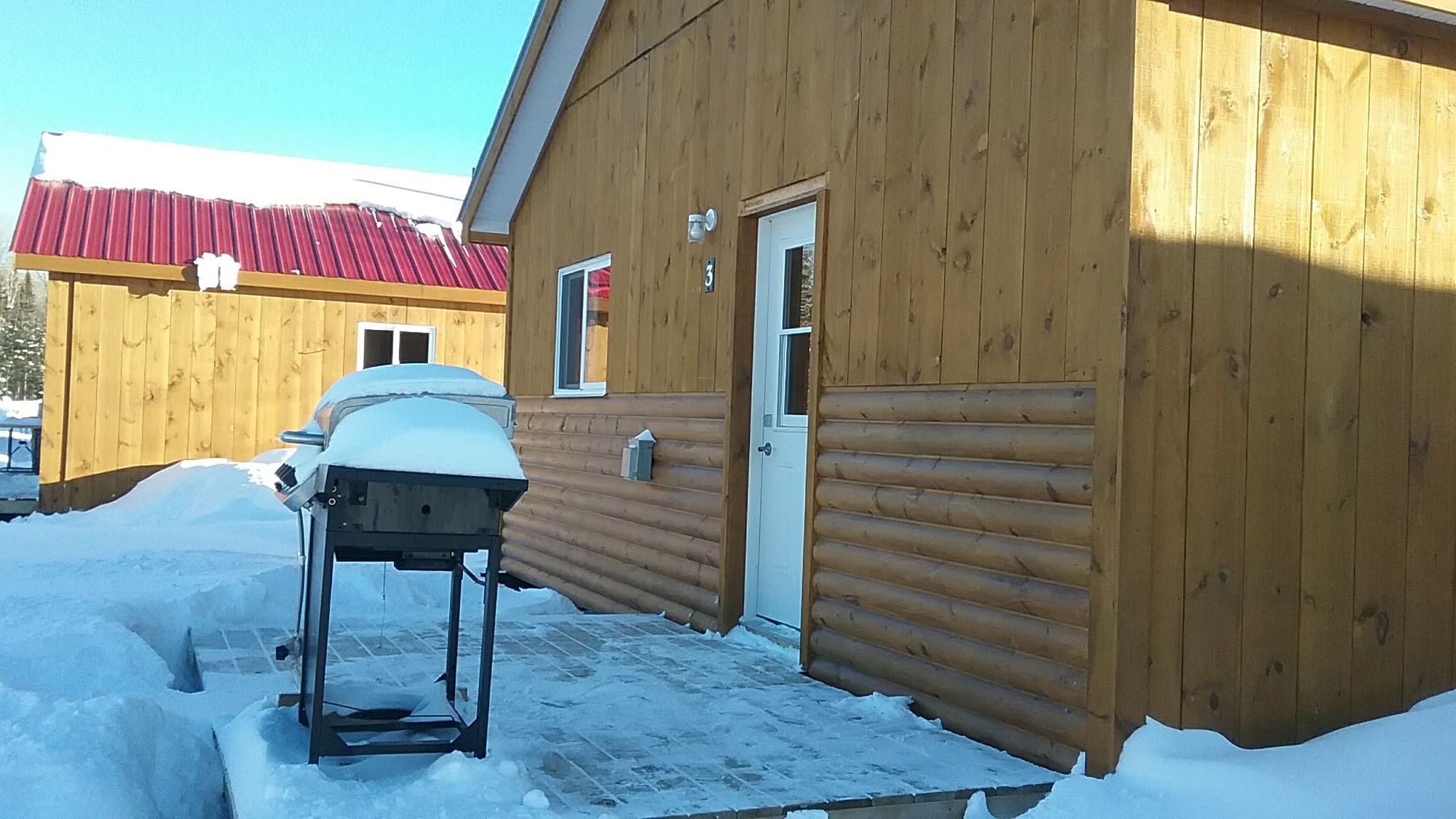 treebearcamp / bear hunting & fishing cottages Shining Tree Canada