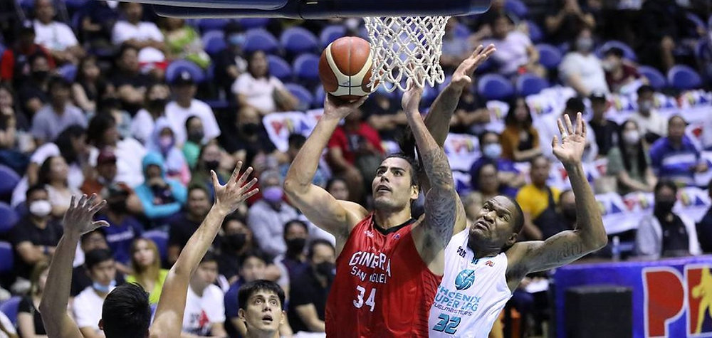 Standhardinger, Ginebra pound Phoenix, remain in top four race