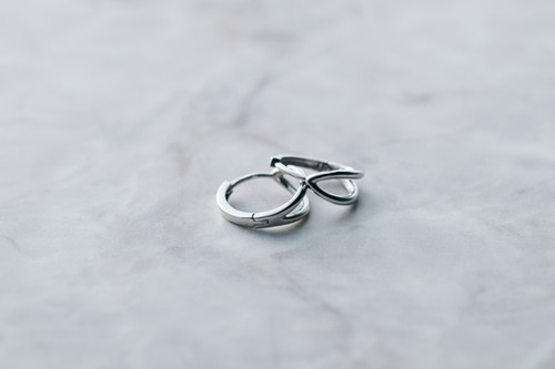 Double line loop pierce | FELN