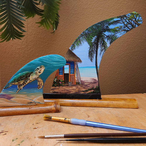 Custom hand painted LARGE fins (with stand) | DBolly Arts 🎨