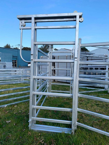 Cattle Yard Sliding Gate | anpmetals