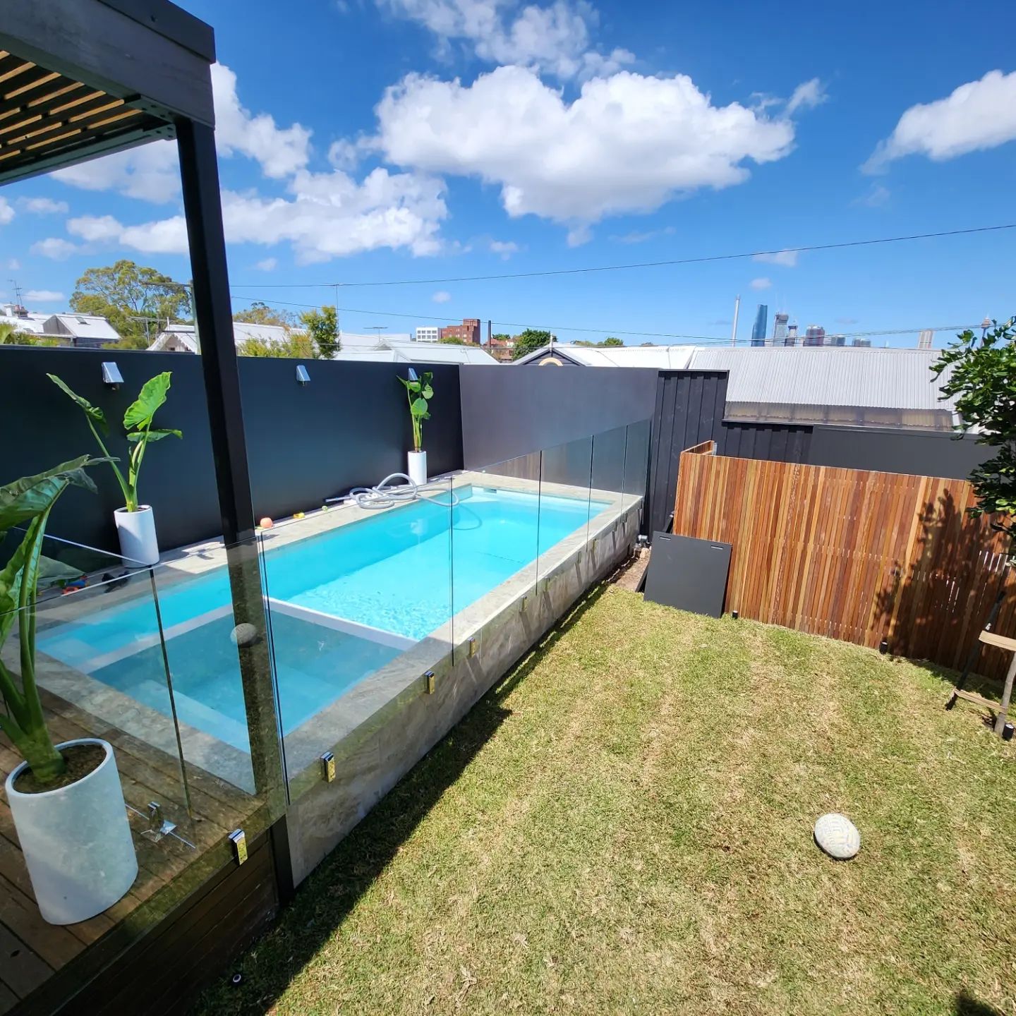 Gallery | Domain Pools | Crows Nest