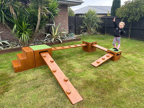 8 Piece Play Cube and Steps Set (Grass Topped) | HSU Products