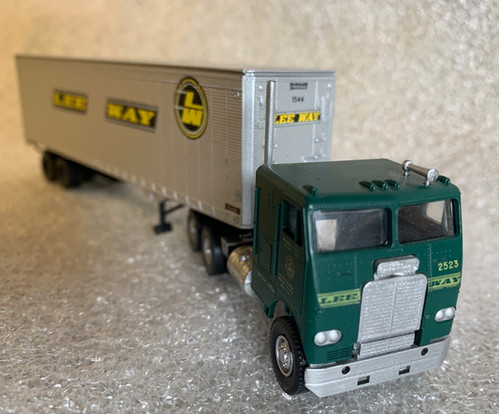 LEE WAY - Cabover Semi Unit + Van Trailer - HO Athearn 5485 | mysite