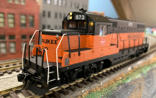 Milwaukee Road EMD GP9 PhII #973 - Walthers 910-90440 HO | mysite