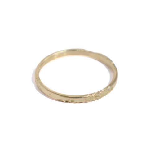 Thin Gold Ring | Tetra